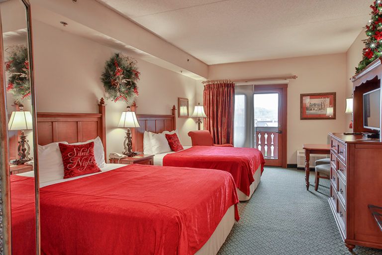 Christmas Rooms and Suites | The Inn at Christmas Place